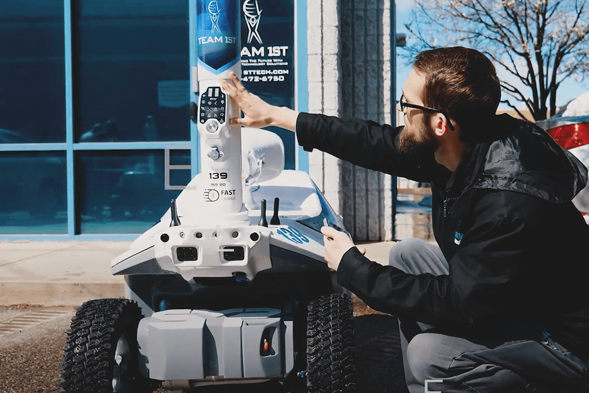 Food Serving Robots - Food Service Robots For Hotels & Rest Homes